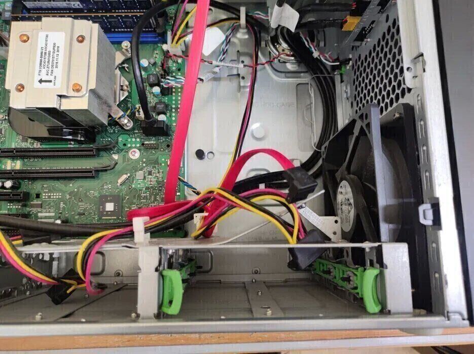 Купить Компьютер Fujitsu Esprimo P720 E90+ Tower / Intel Core i5-4590 ...
