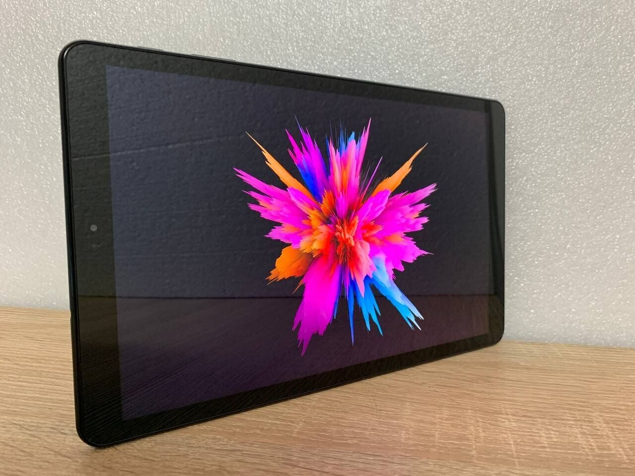 Купить планшет Samsung Galaxy Tab A (SM-T595) / 10.5" (1920x1200) IPS ...