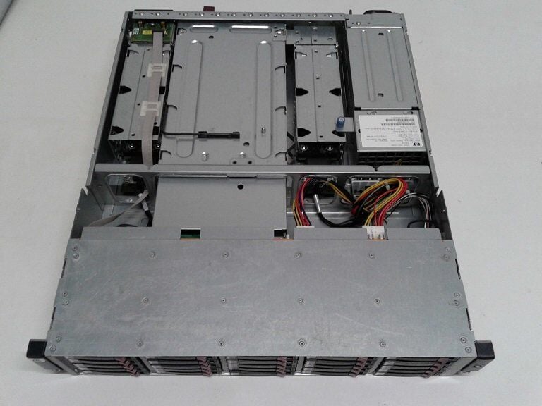 Купить дисковую полку HP StorageWorks D2700 (AJ941A) в Украине
