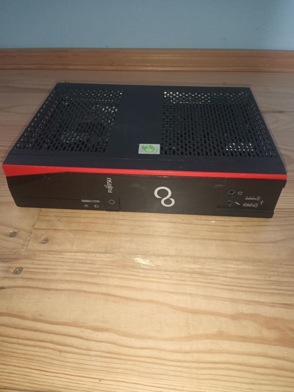 Купить неттоп Fujitsu FUTRO S720 USFF / AMD GX-217GA (2 ядра по 1.65 ...