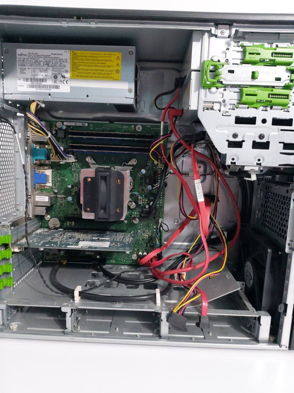 Купить комплект ПК: Fujitsu Esprimo P720 E90 Tower / Intel Core i5-4590 ...