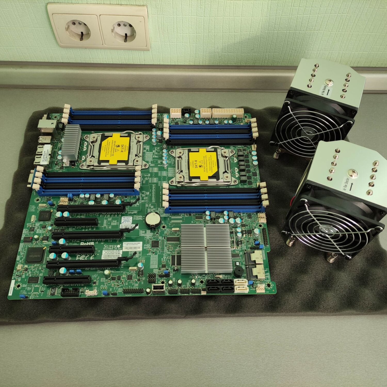 Купить комплект: Cерверна двопроцесорна материнська плата Supermicro ...