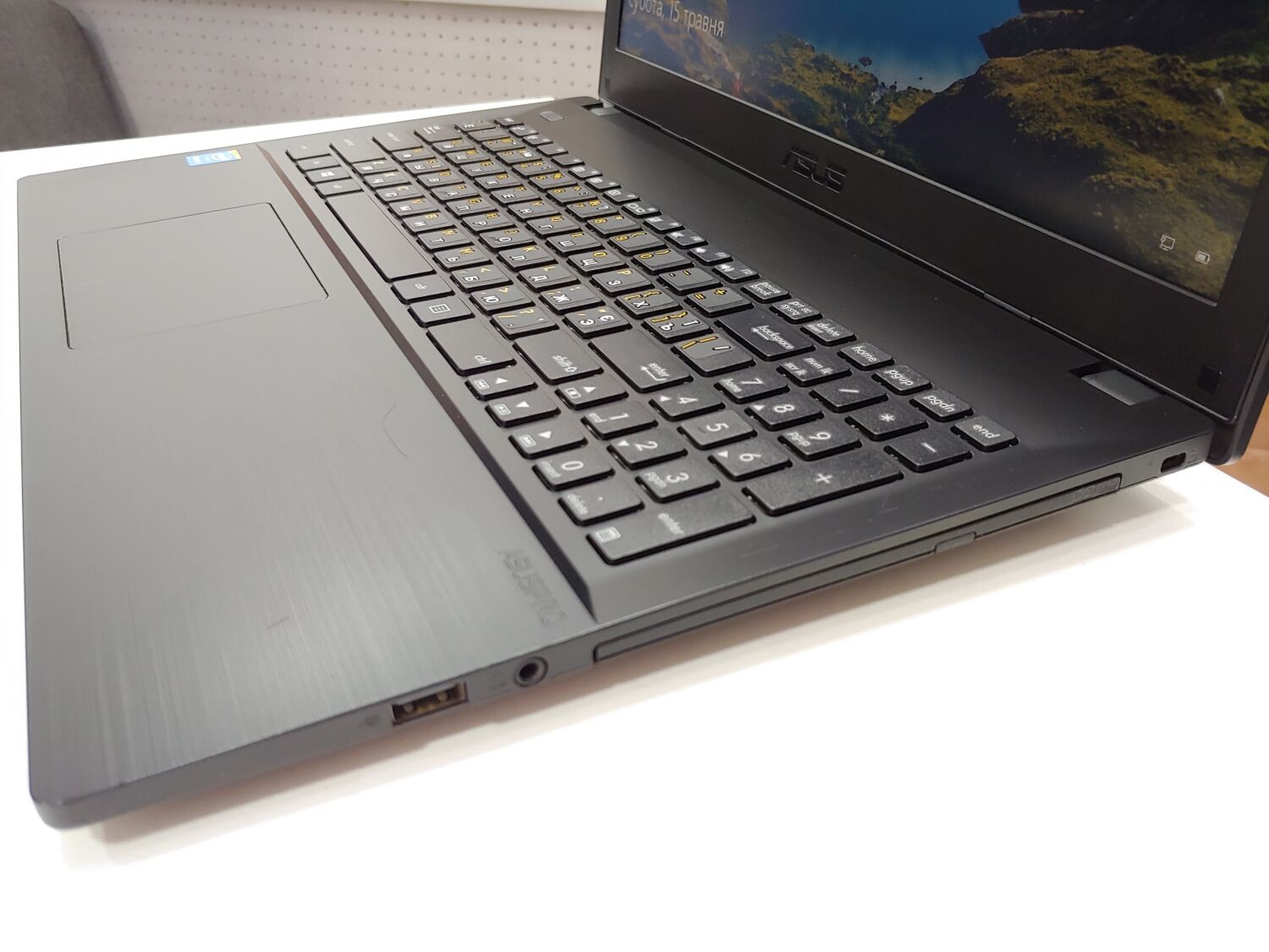 Купить ноутбук Asus P2520L 15.6" на базе Intel Core i7-5500U и 8 GB ...