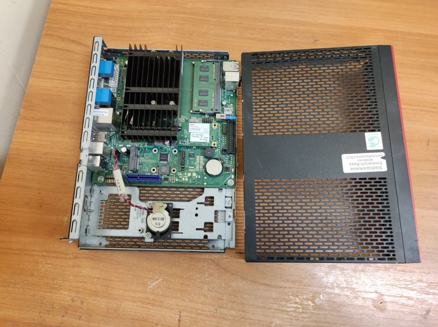 Купить тонкий клиент Fujitsu Futro S920 USFF / AMD GX-415GA (4 ядра по ...
