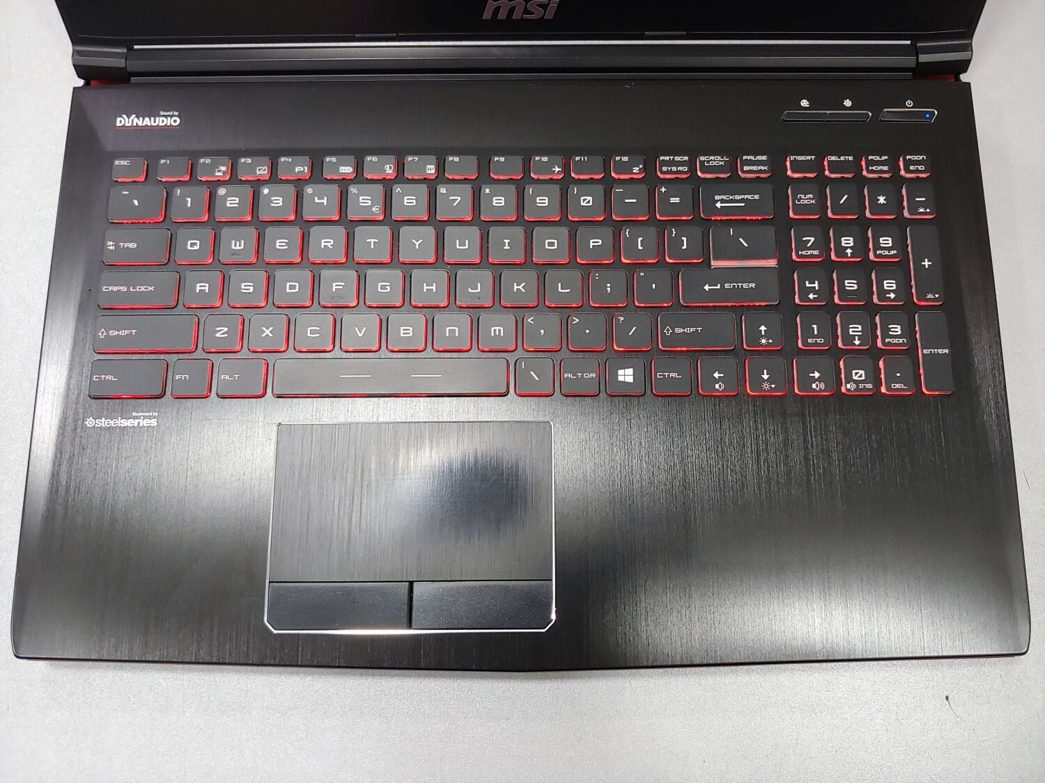 MSI GP62 6QE MS-16J5 / 15.6" (1920x1080) TN / Intel Core i7-6700HQ (4 ...