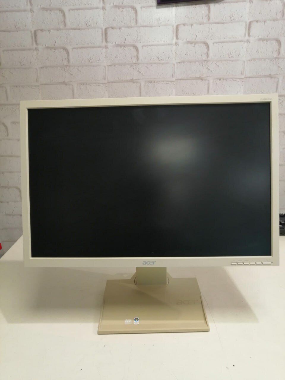 Купить монитор Acer B223W / 22" (1680x1050) TN / DVI, VGA в Украине