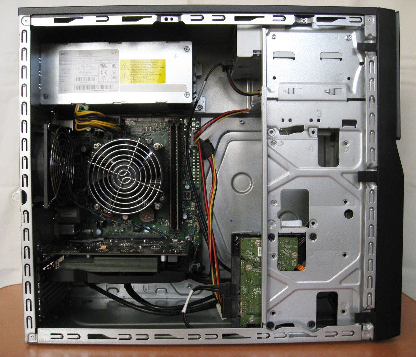 Купить системный блок Fujitsu Tower на базе Intel Core i5-4670T и AMD ...