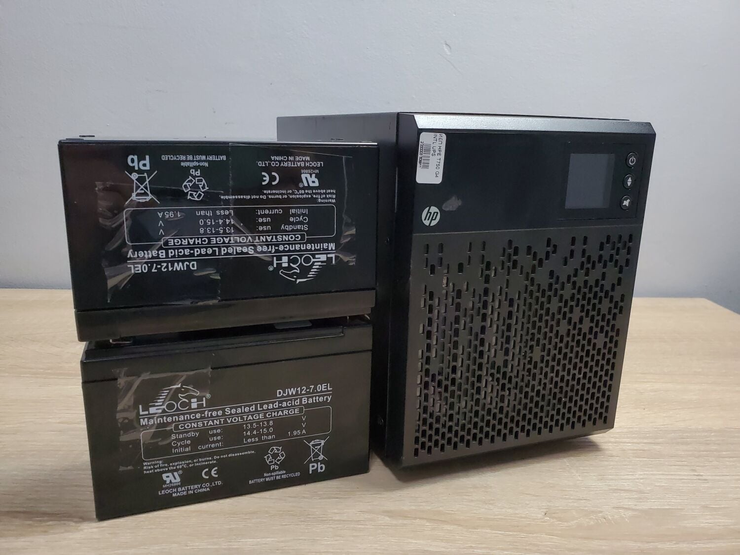 Купить ИБП HP Enterprise T750 G4 INTL 750VA (J2P88A) / 220 V / 750 V·А ...