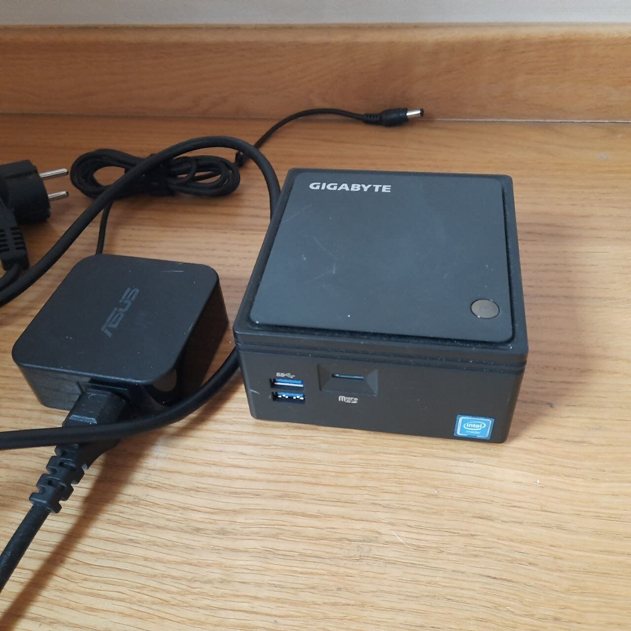 Купить Неттоп Gigabyte Brix (GB-BACE-3160) USFF / Intel Celeron J3160 ...