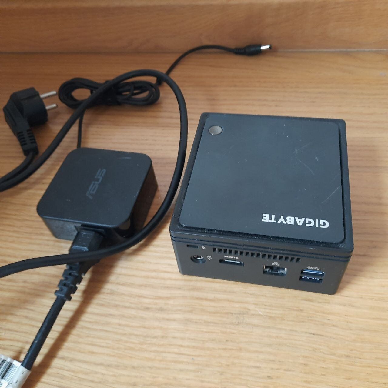 Купить Неттоп Gigabyte Brix (GB-BACE-3160) USFF / Intel Celeron J3160 ...