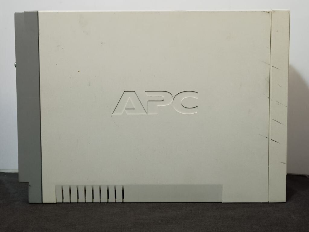 Купить ИБП APC Back-UPS RS 800 / 220-240 V / 800 V·А / 540W / 4 выхода ...