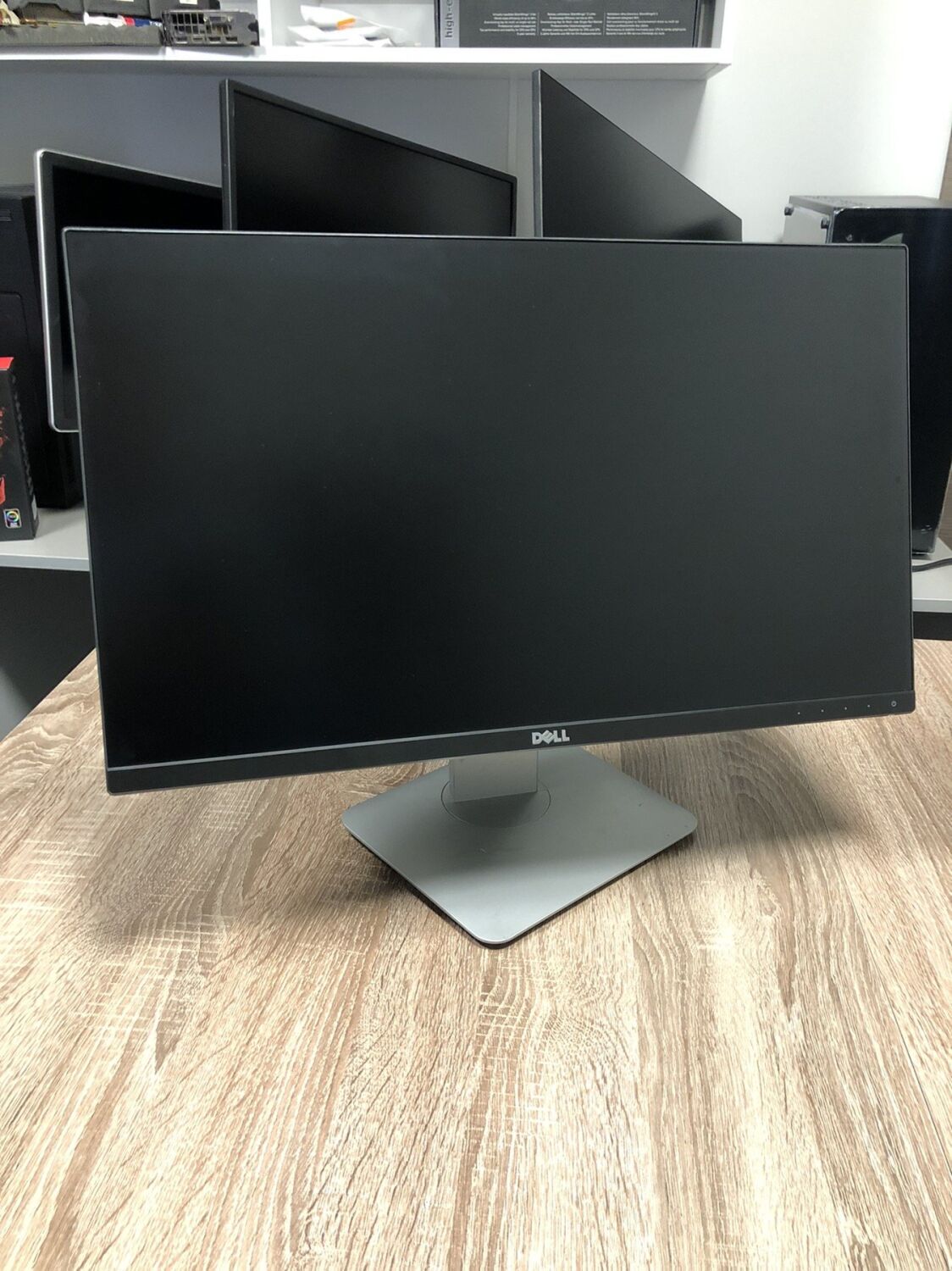 Монитор Dell P2414H / 23.8" / 1920x1080 (16:9) / DVI, VGA, DisplayPort, USB