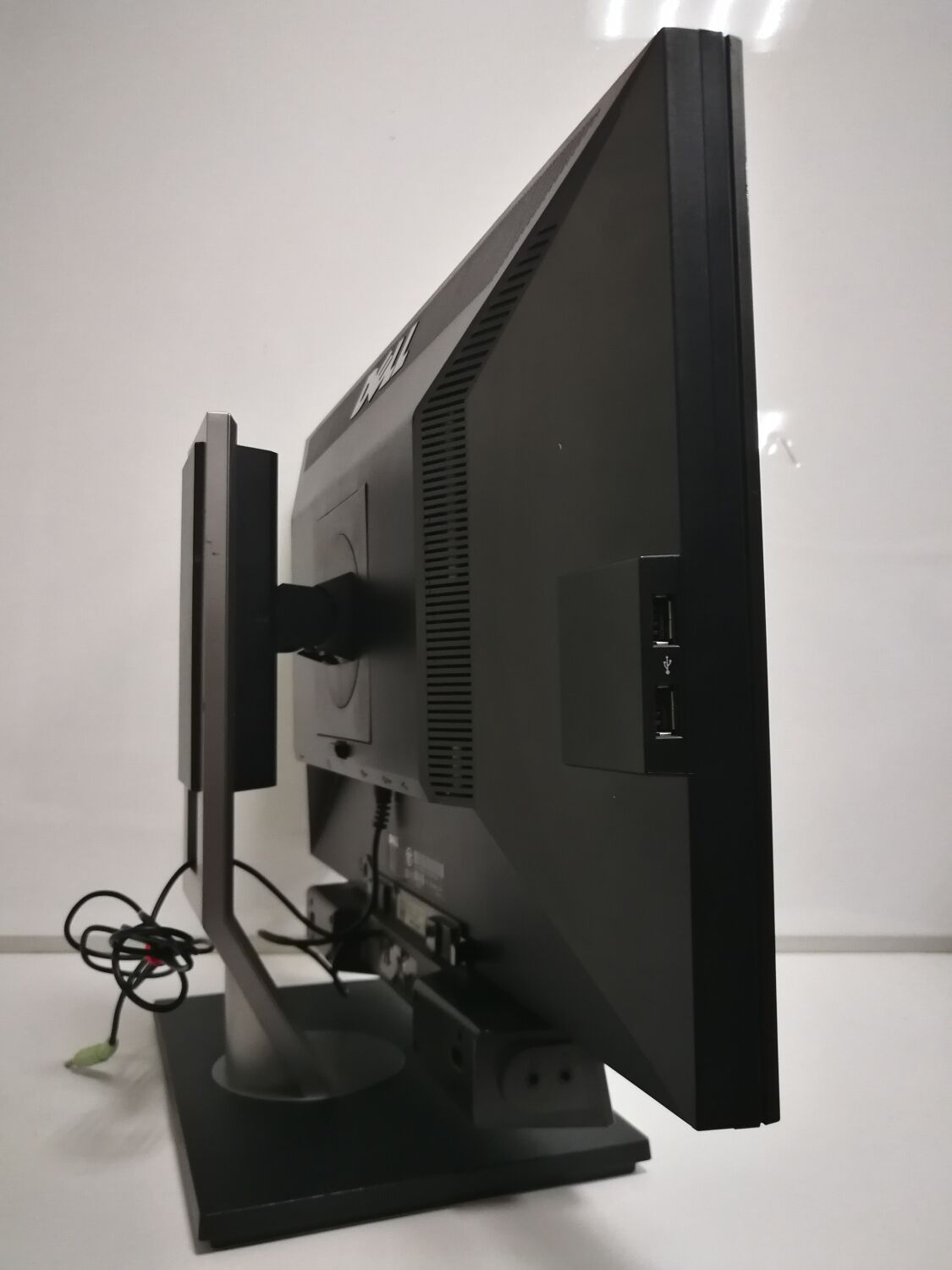 Купить монитор Dell 23" с TFT матрицей в Украине