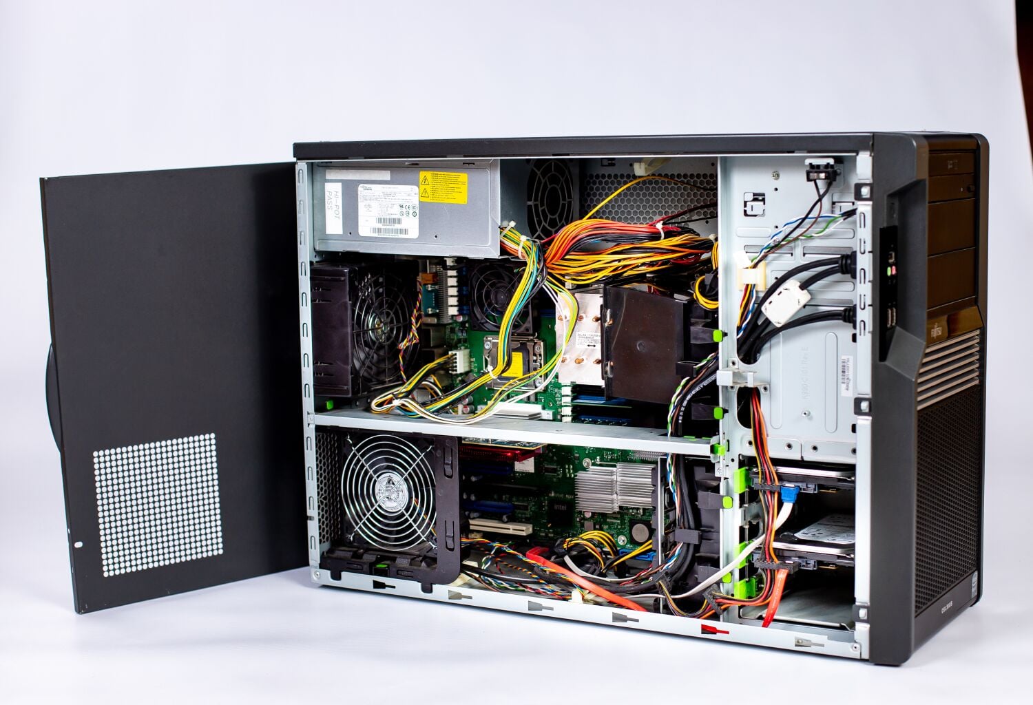 Купить рабочую станцию на базе Intel Xeon в Украине