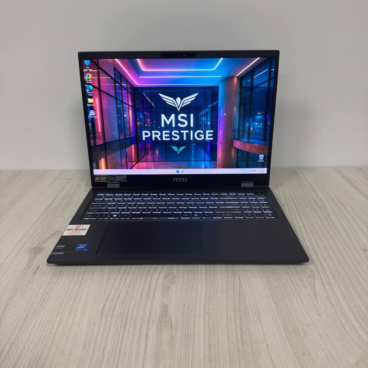 Купить ультрабук MSI Prestige 16 AI Evo B1M / 16" (3840x2400) OLED ...