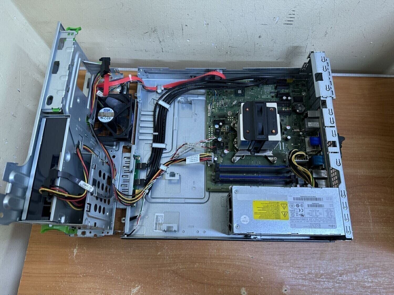 Купить Компьютер Fujitsu Esprimo E720 E90+ SFF / Intel Core i5-4570 (4 ...
