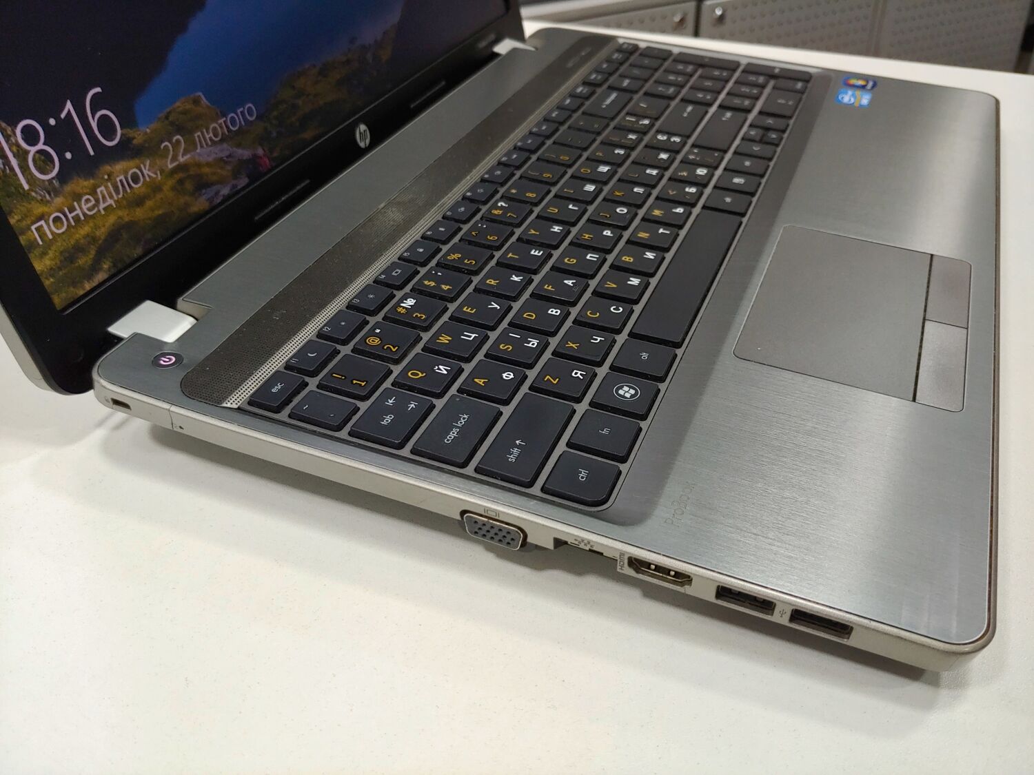 HP ProBook 4530s / 15.6" (1366x768) / Intel Core i3-2350M (2(4)ядра по ...