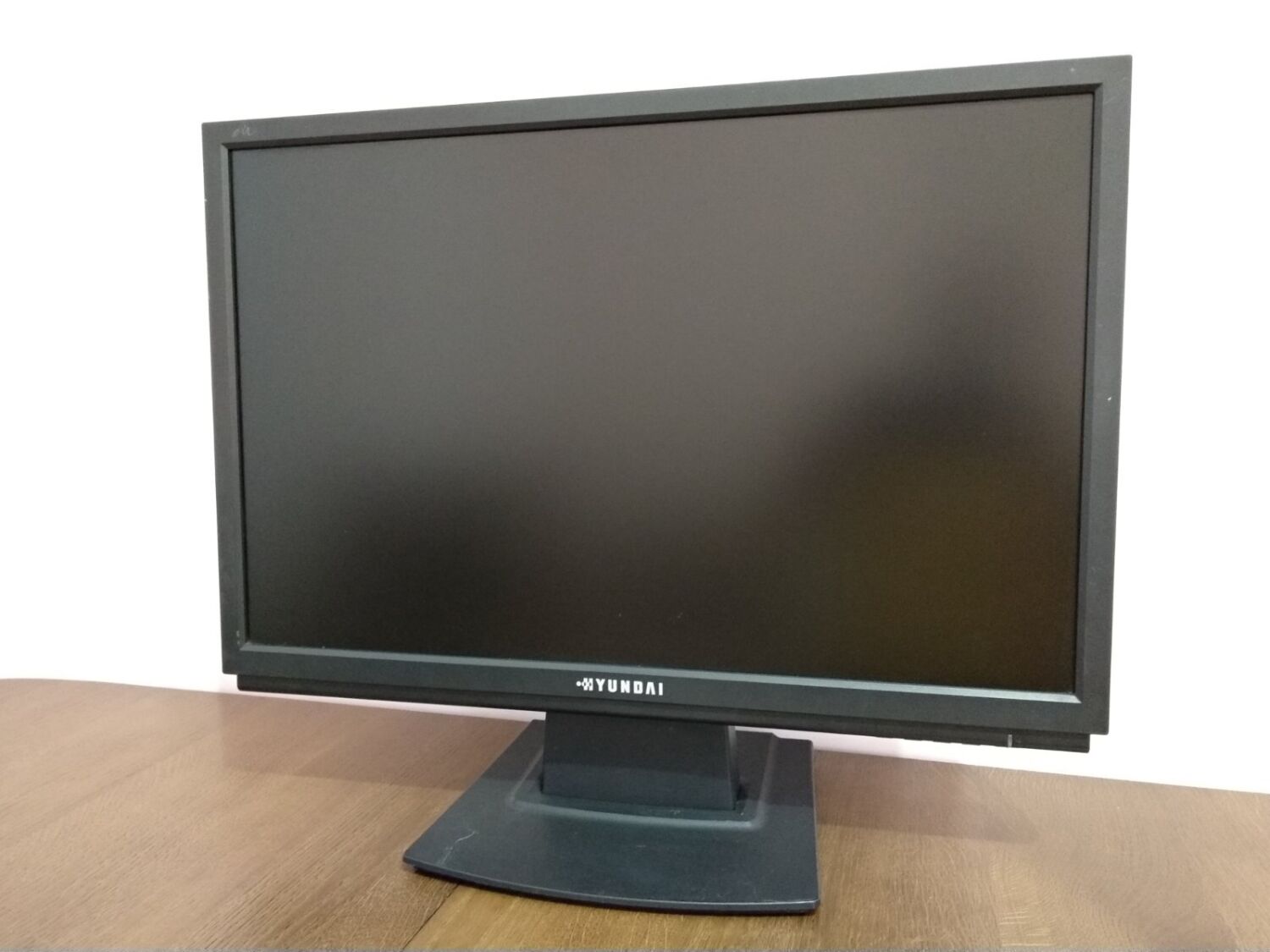 Купити монітор Hyundai x220w з 22" (1680x1050) TN матрицею в Україні