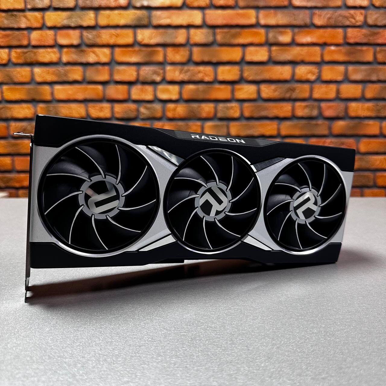 Купить дискретную видеокарту AMD Radeon RX 6900 XT Reference Graphics ...