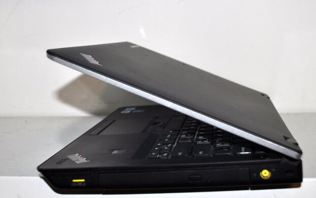 Lenovo ThinkPad Edge E420 / 14" (1366x768) TN / Intel Core i3-2350M (2 ...